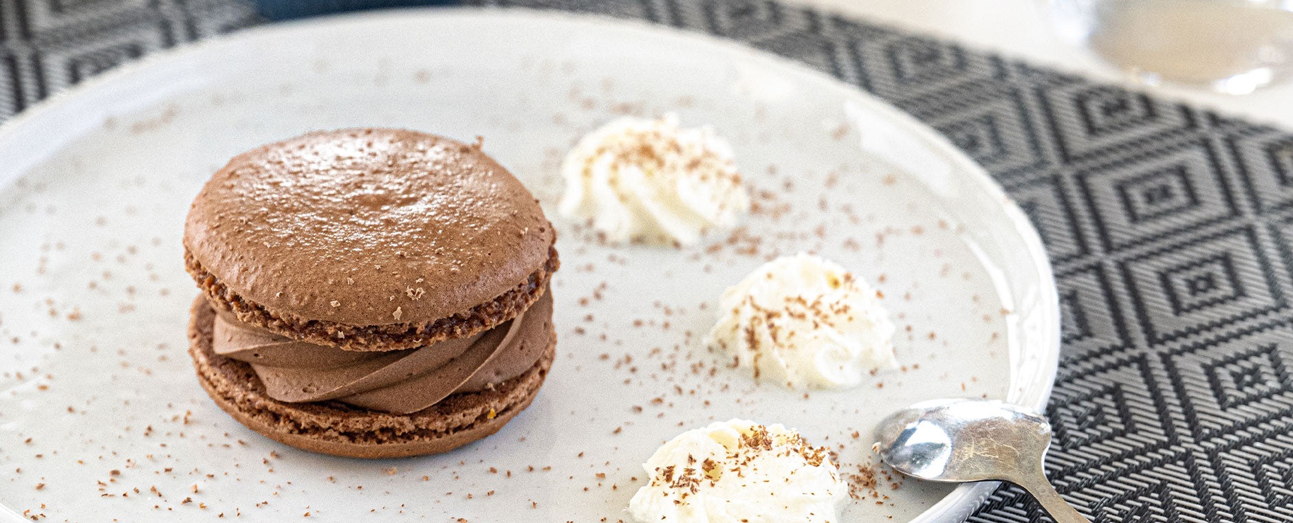 Fabricant et distributeur de macarons artisanaux – Mic Mac Pâtisserie